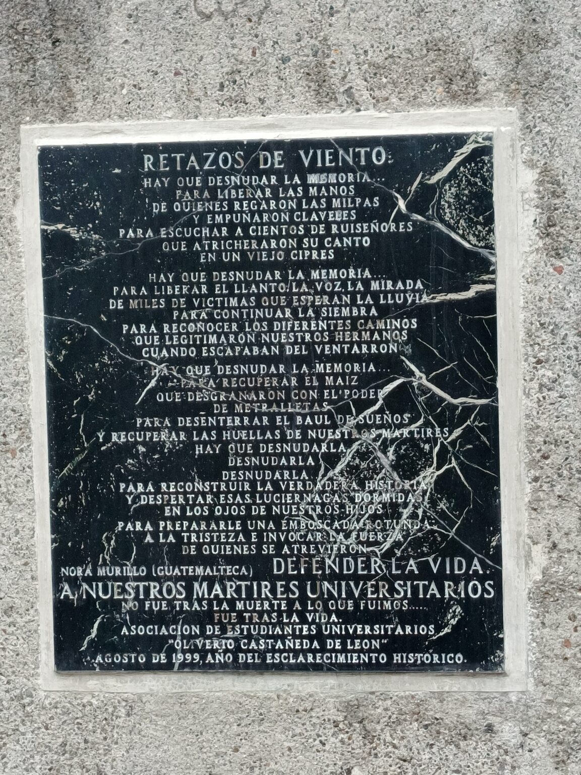 La Plaza de los Mártires en la USAC – Pura Candela